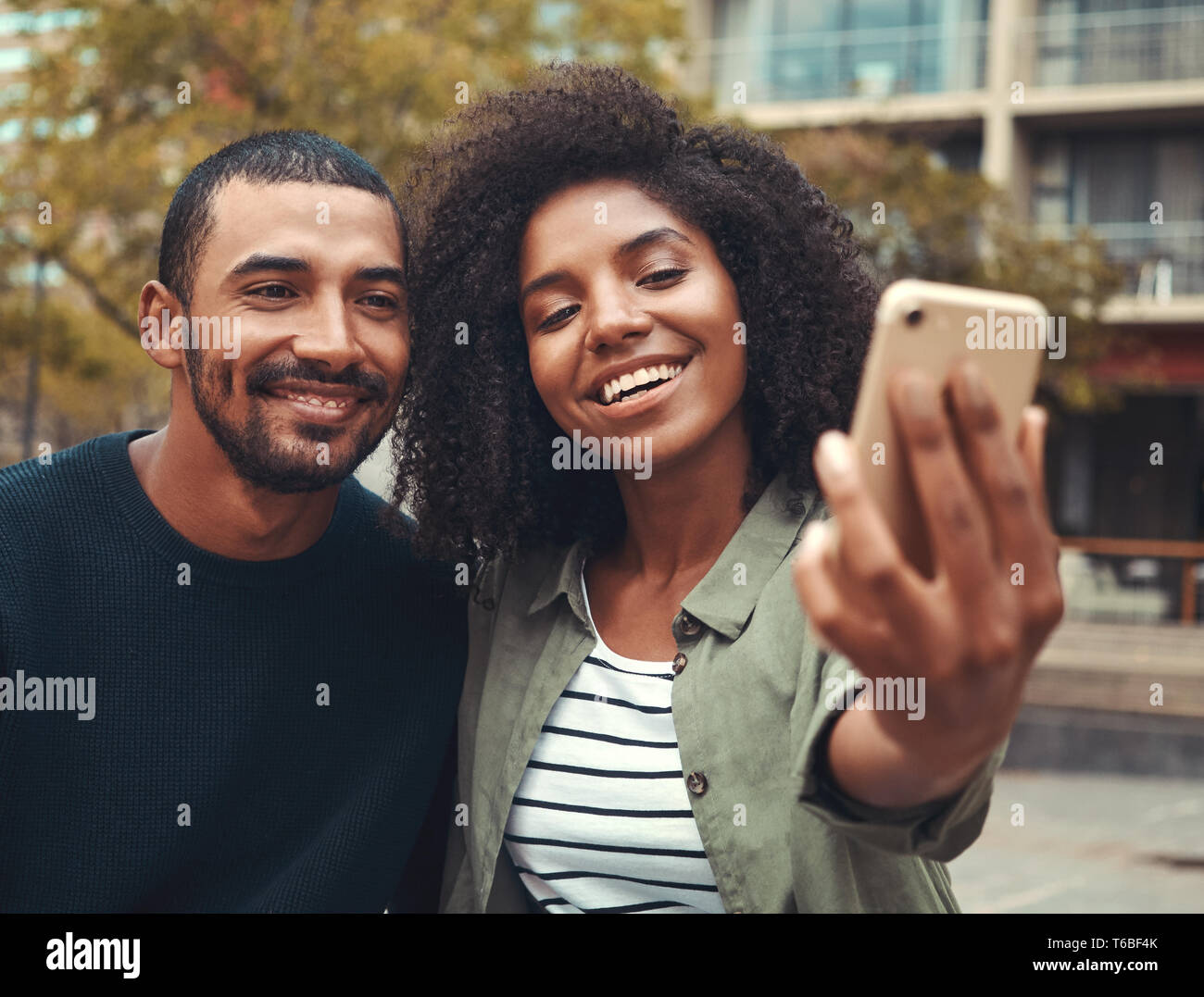 Young couple selfie hi-res stock photography and images - Alamy