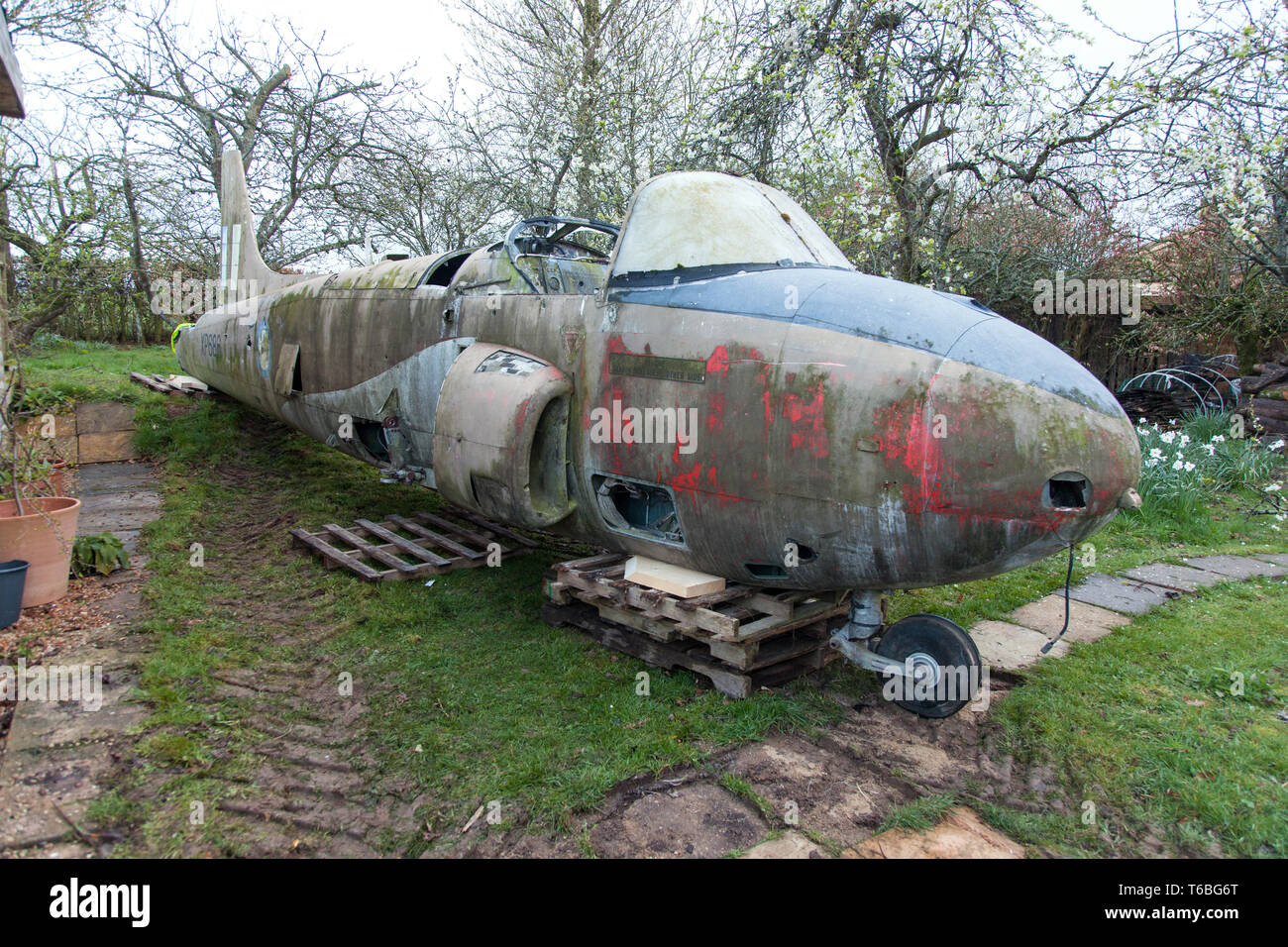 Hunting Percival Jet Provost Aircraft XP686 being moved prior to being ...