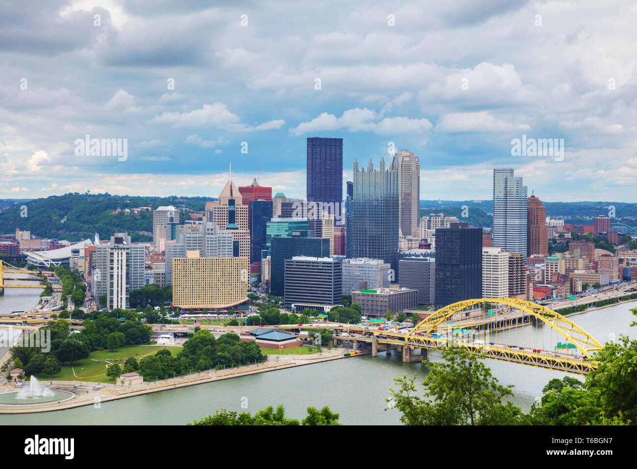 Pittsburgh cityscape with the Ohio river Stock Photo - Alamy