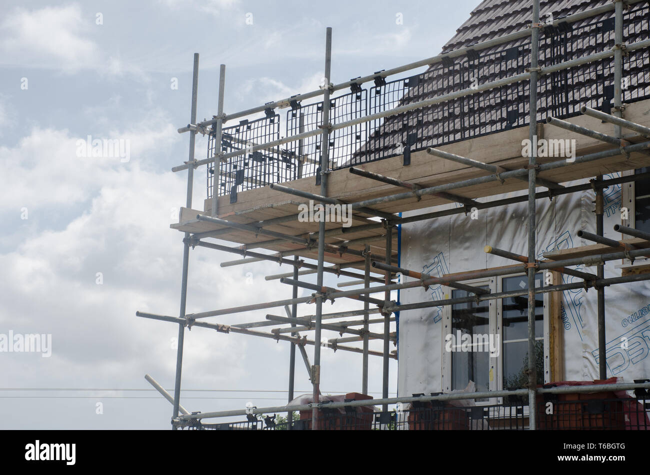 Scaffolding incomplete hi-res stock photography and images - Alamy