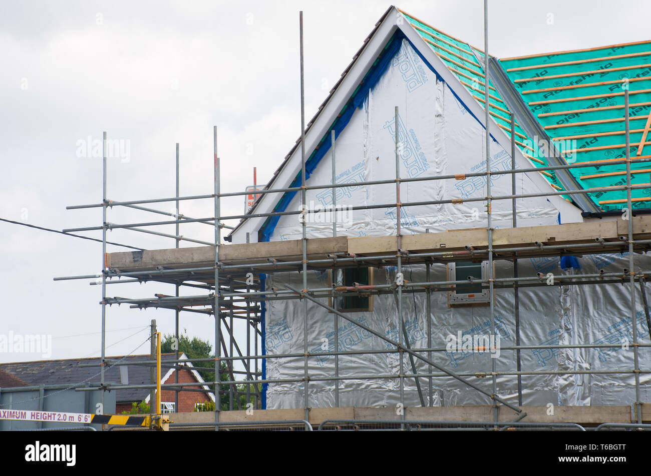 Construction scaffolding side building hi-res stock photography and ...