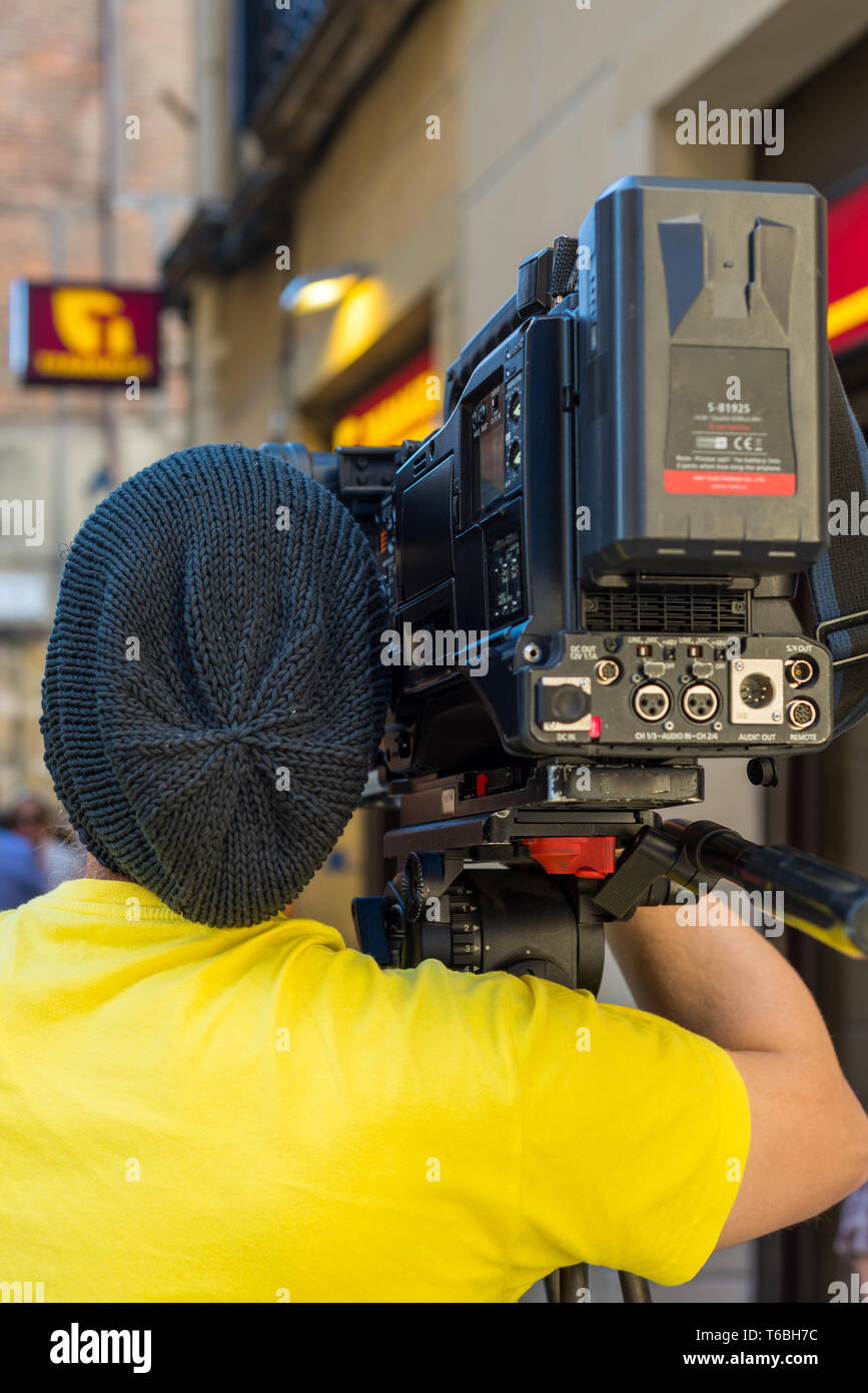 Set up scenes hi-res stock photography and images - Alamy