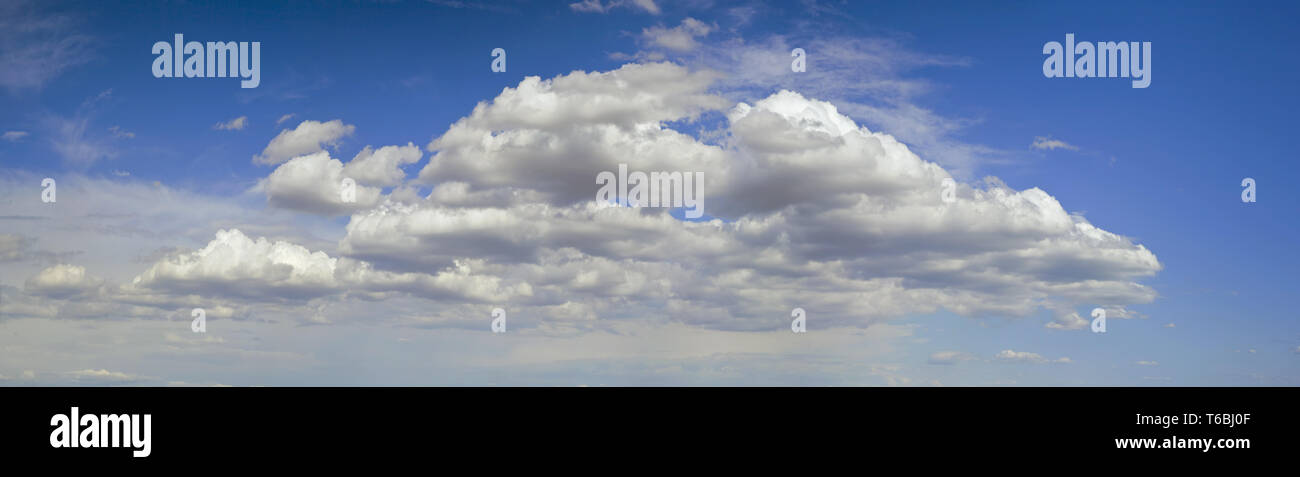 Environment overcast hi-res stock photography and images - Alamy