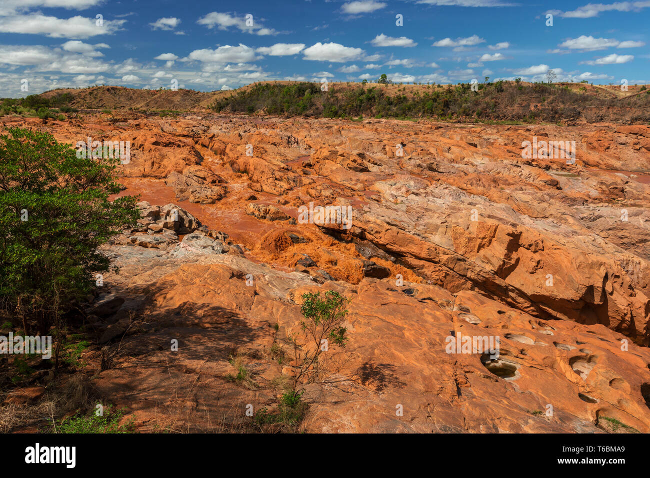 Red soil madagascar hi-res stock photography and images - Alamy
