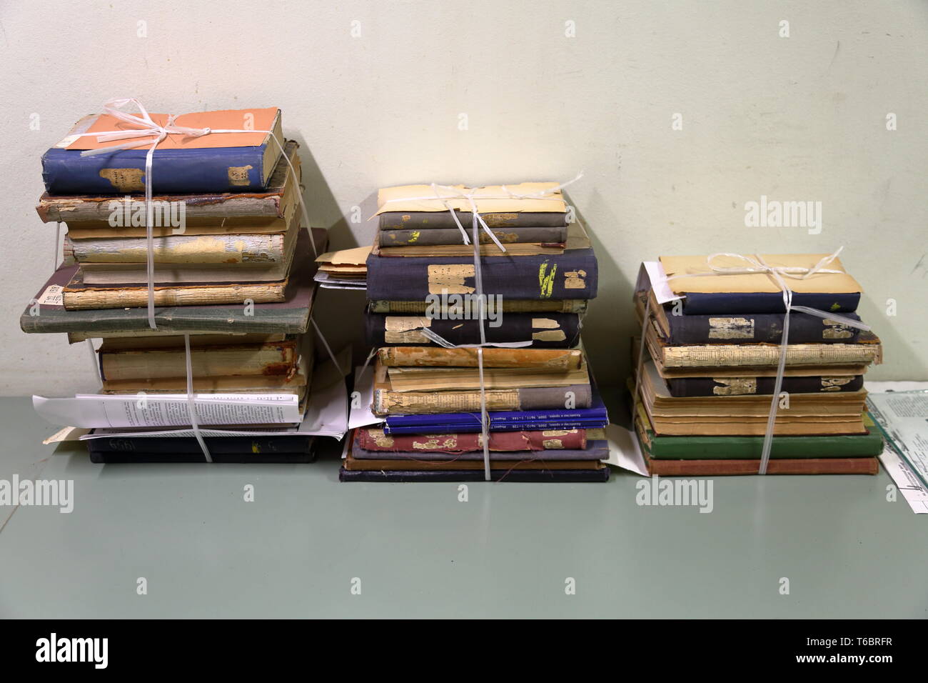 Stack of old books Stock Photo - Alamy