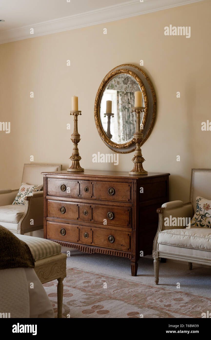 Oval candle holder hi-res stock photography and images - Alamy