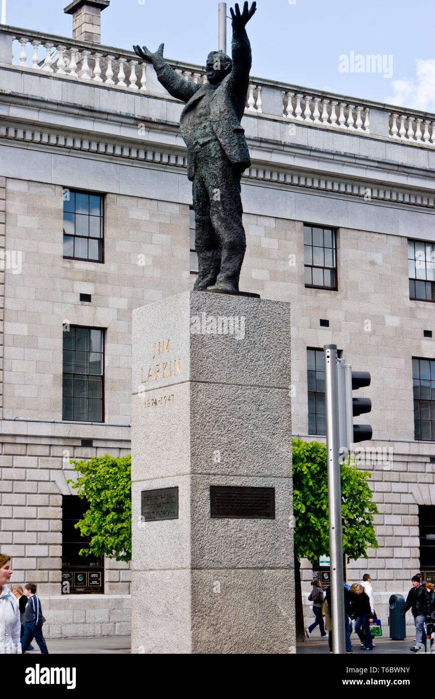 Statue of Jim Larkin in Dublin, Ireland Stock Photo - Alamy