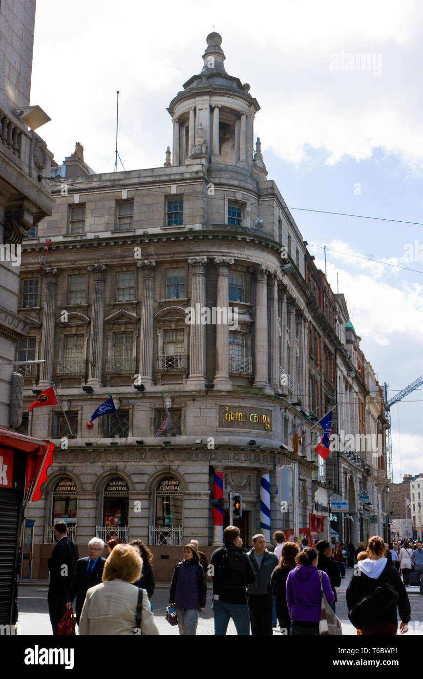 Street scene in Dublin, Ireland Stock Photo - Alamy