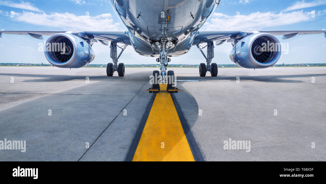 Aircraft check hi-res stock photography and images - Alamy