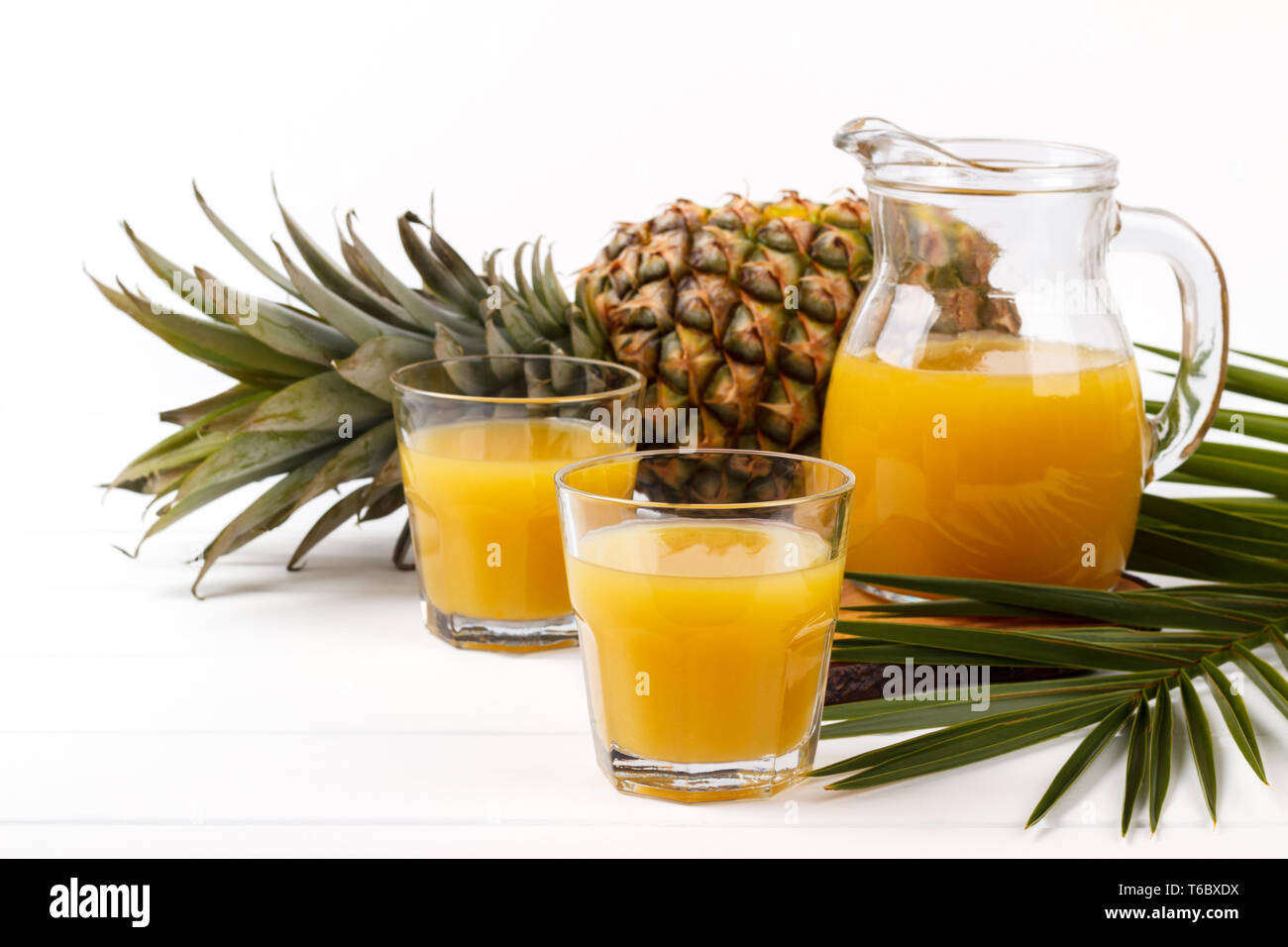 glass of pineapple juice Stock Photo - Alamy