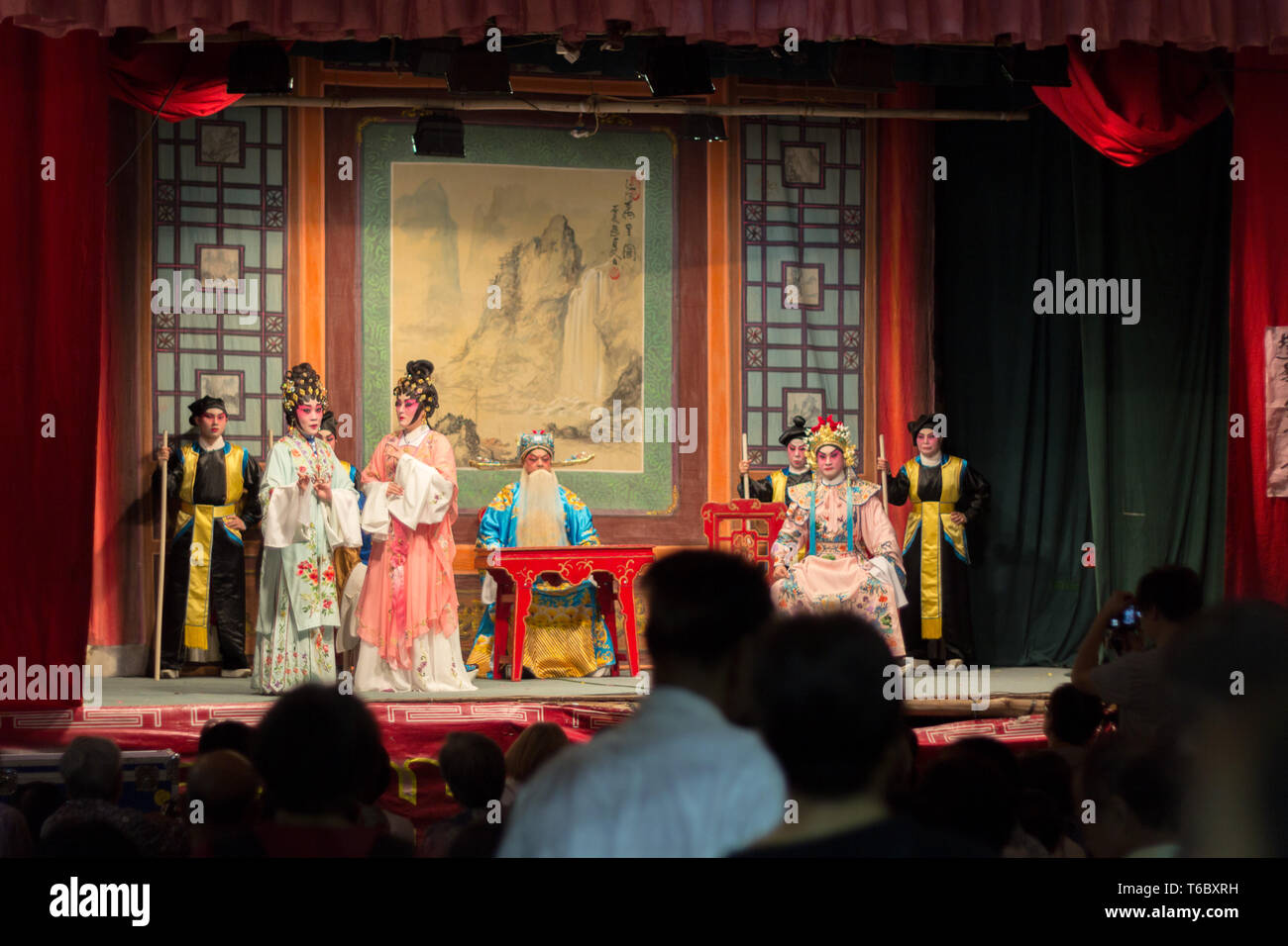 Traditional costume hong kong hi-res stock photography and images - Alamy