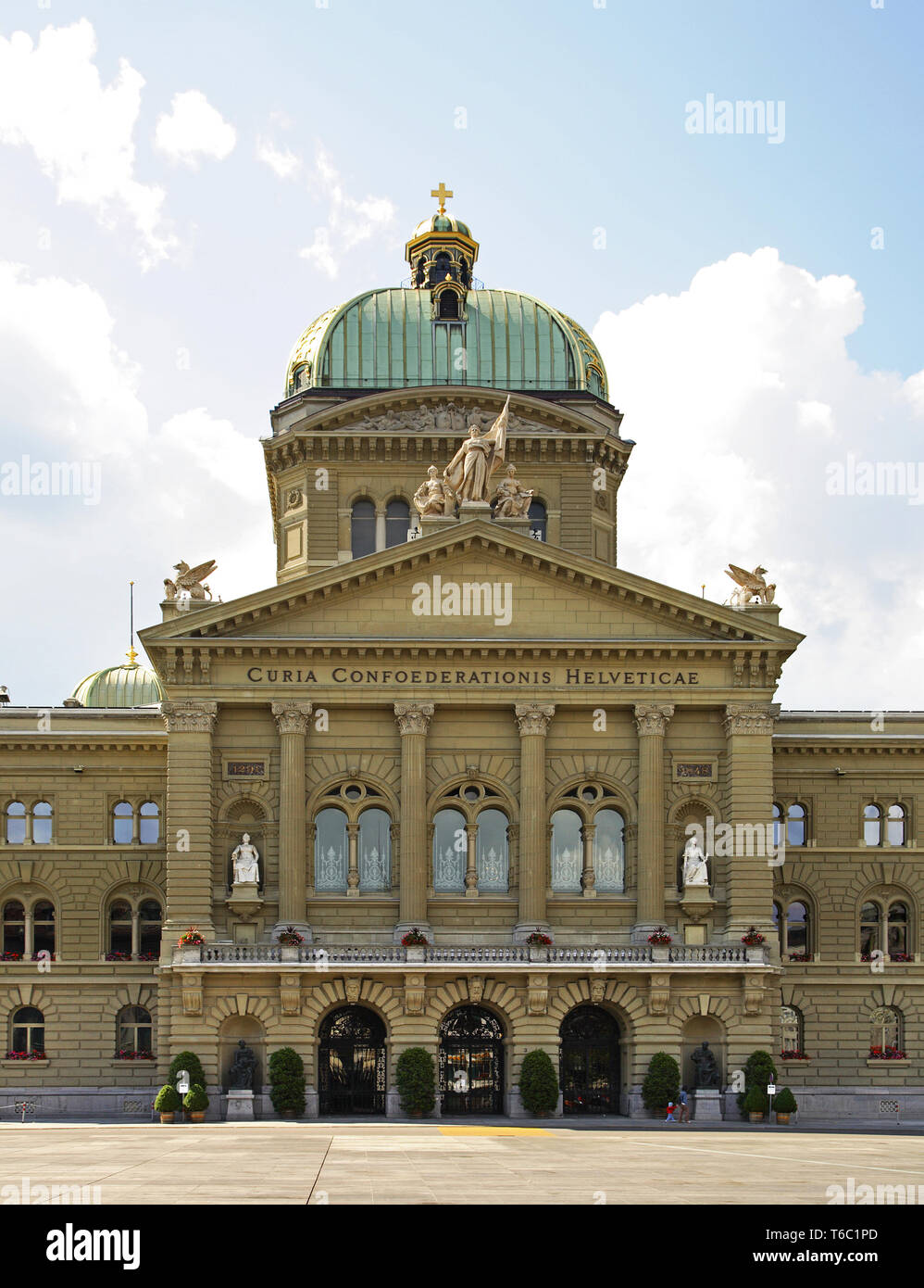 Federal Palace of Switzerland at Bundesplatz in Bern. Switzerland Stock ...