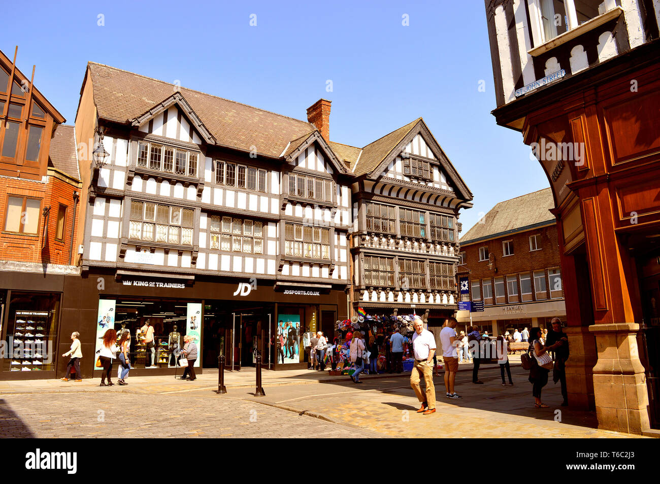 Shopping in the heart of chester hi-res stock photography and images ...