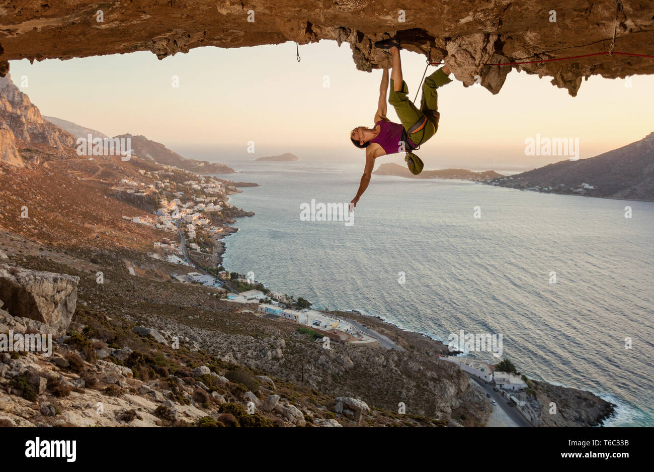 Cave climb hi-res stock photography and images - Alamy