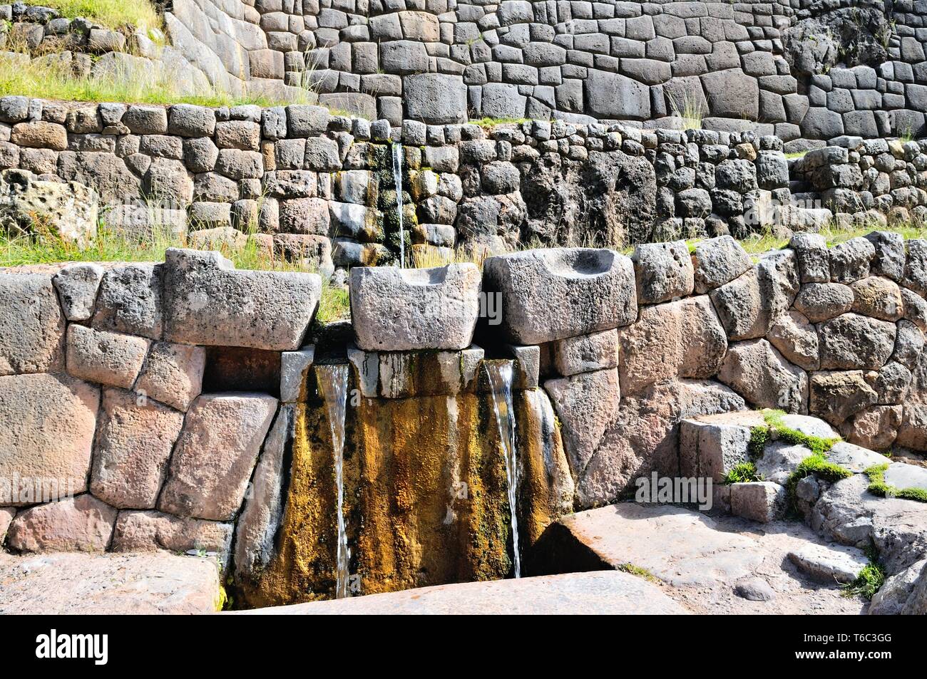 Inca water temple hi-res stock photography and images - Alamy