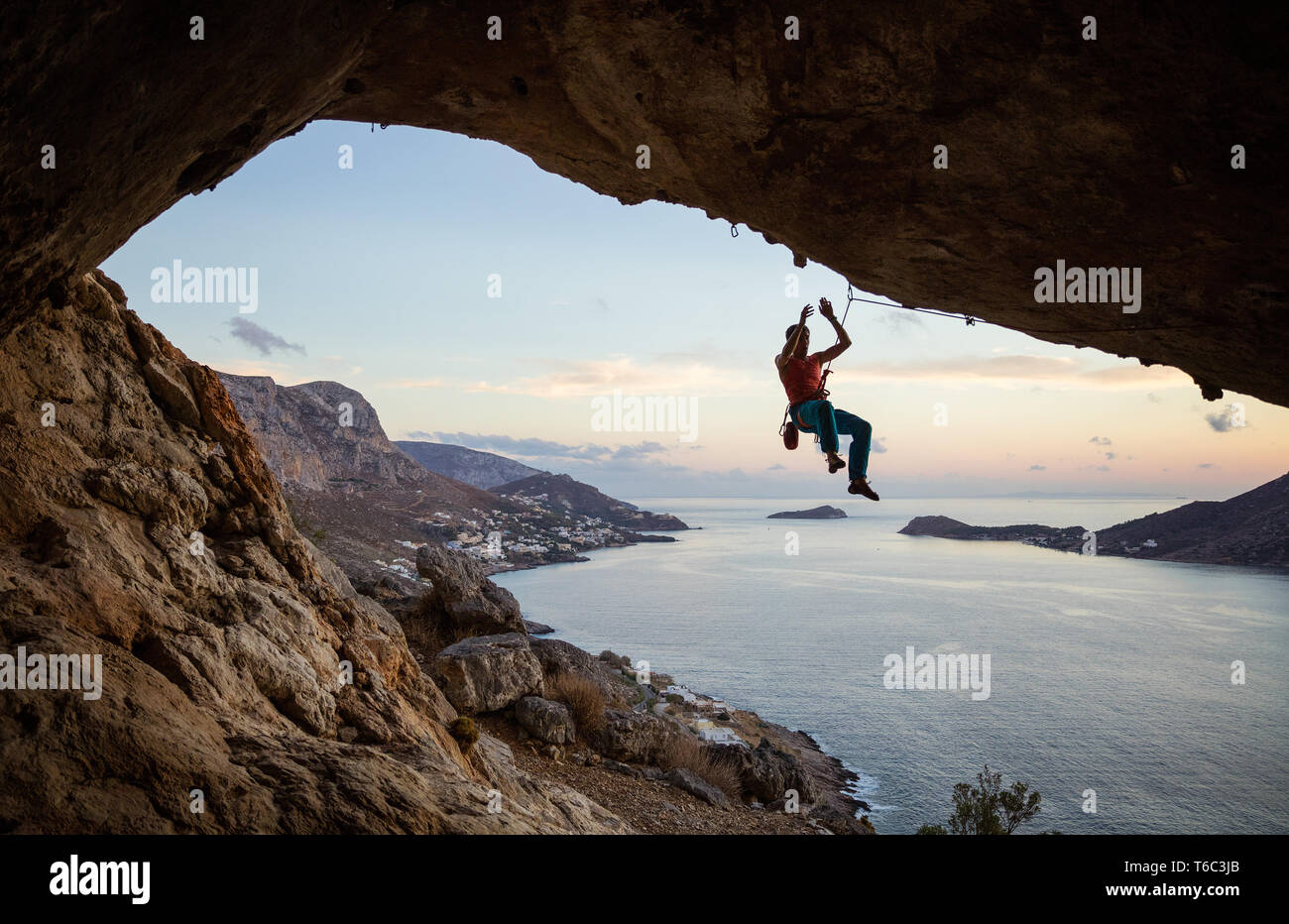 Climber falling hi-res stock photography and images - Alamy