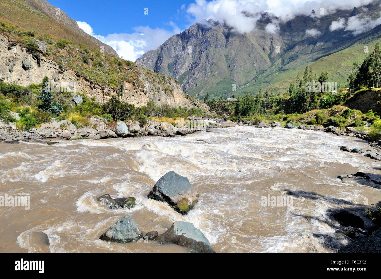 Rio Urubamba Peru Stock Photo - Alamy