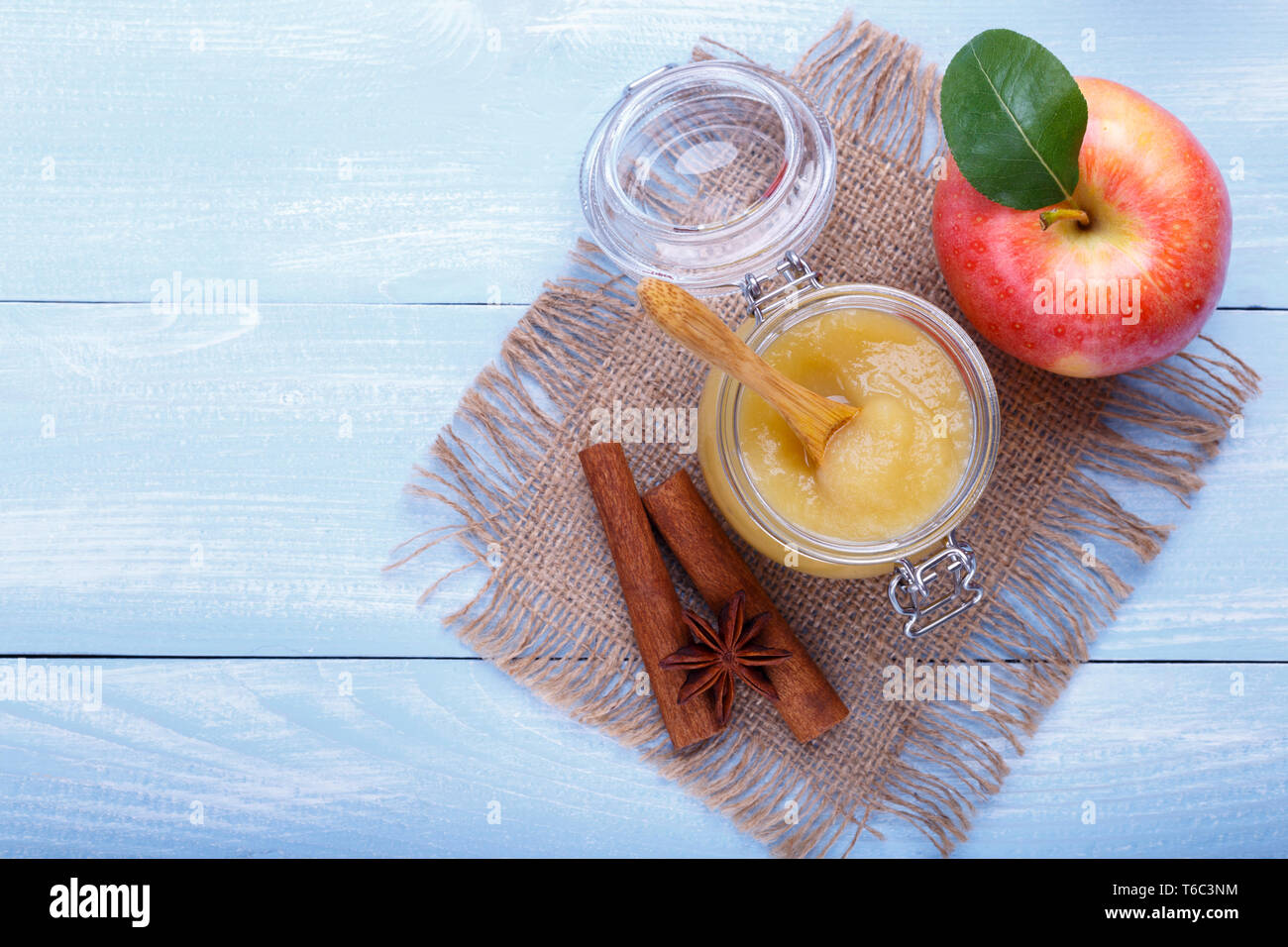 Cinnamon crop hi-res stock photography and images - Alamy