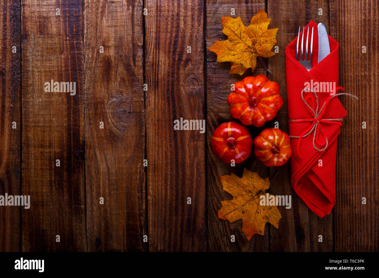 Autumn table setting Stock Photo - Alamy