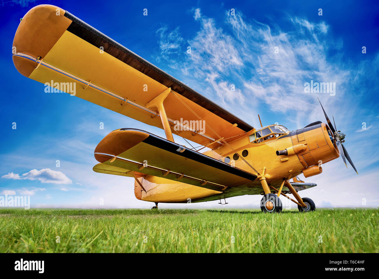 Biplane technology hi-res stock photography and images - Alamy