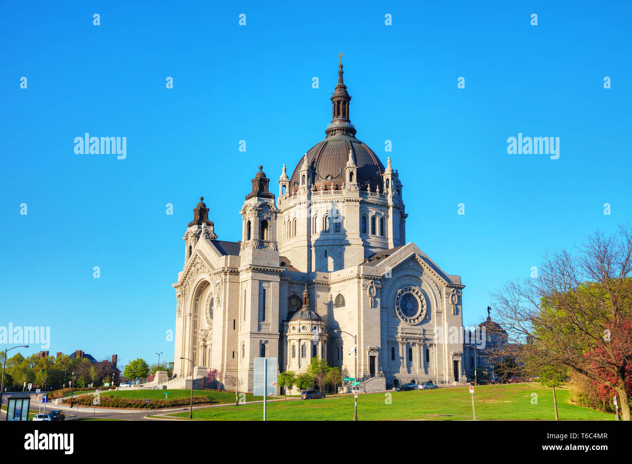 St paul cathedral mn hi-res stock photography and images - Alamy