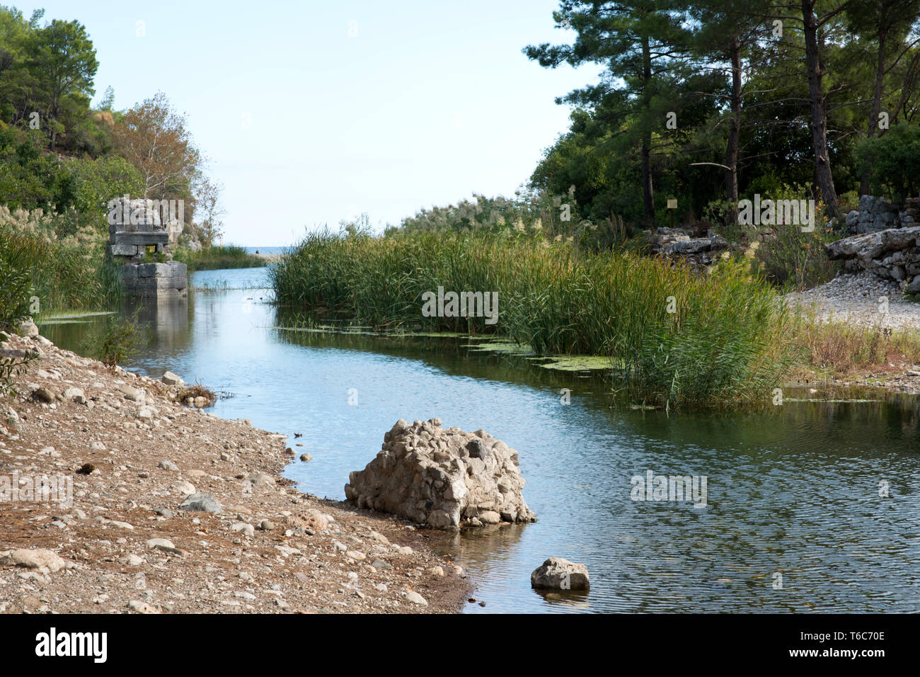 Flussmundung ins meer hi-res stock photography and images - Alamy