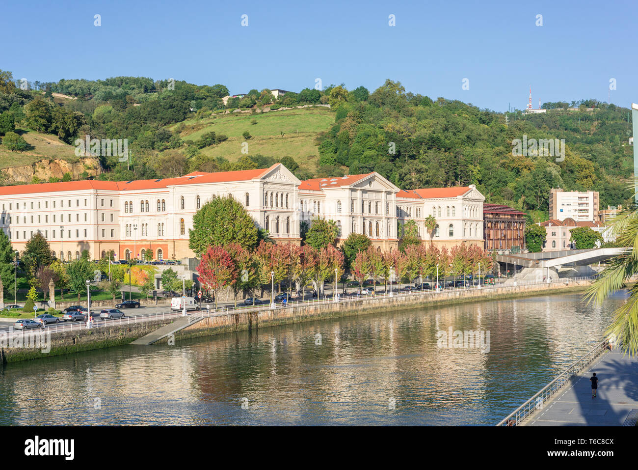 Deusto bridge bilbao hi-res stock photography and images - Alamy