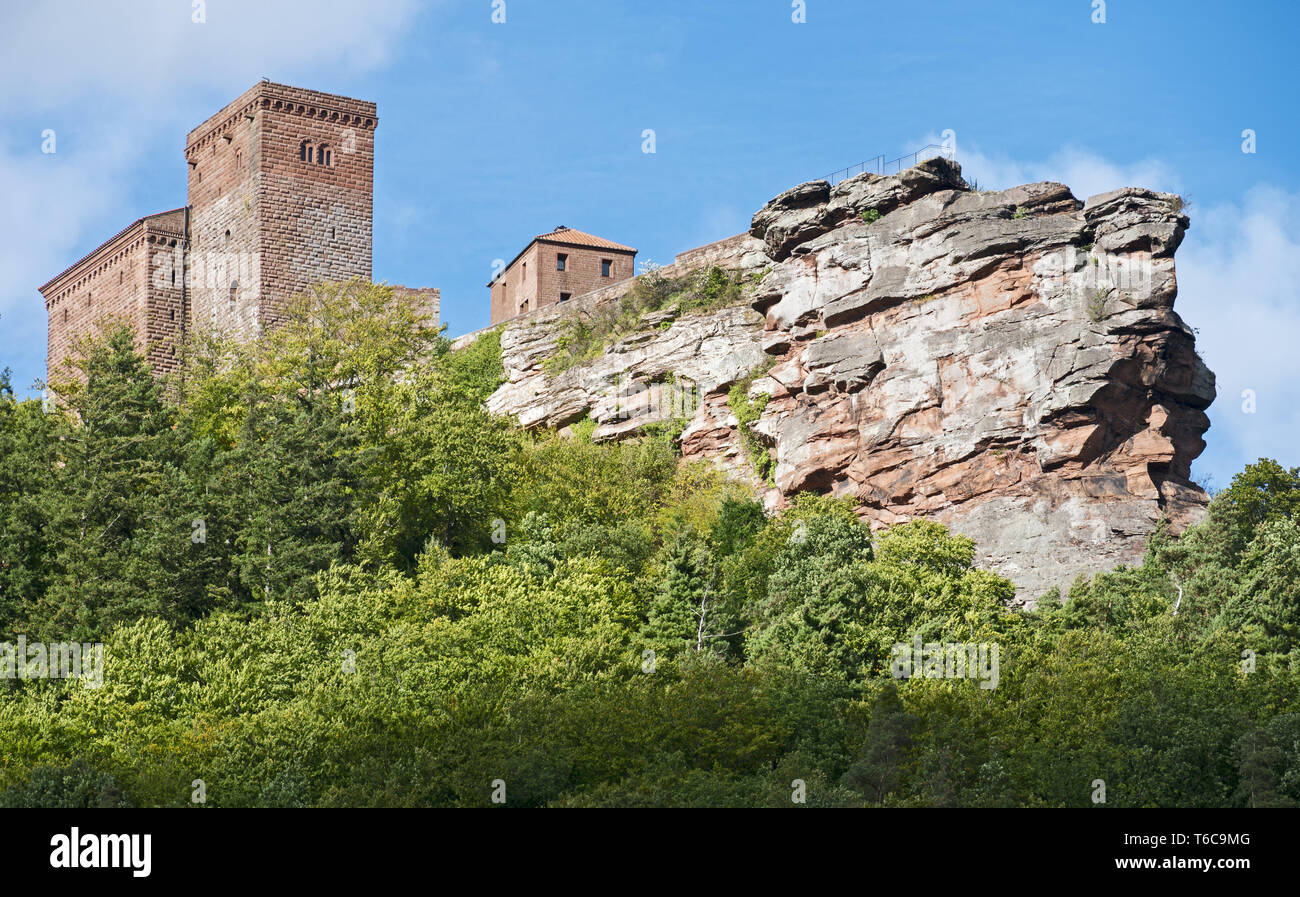 Rock castle hi-res stock photography and images - Alamy