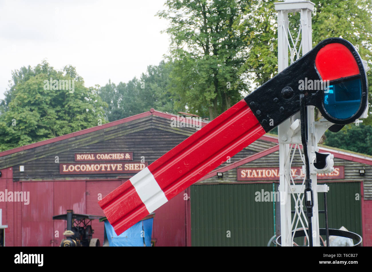 Train stop red signal hi-res stock photography and images - Alamy