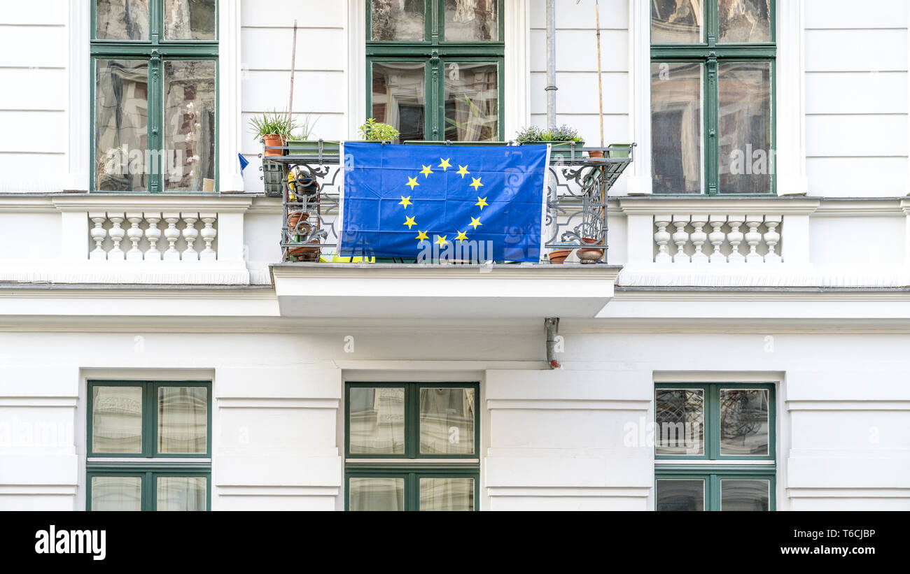European balcony hi-res stock photography and images - Alamy
