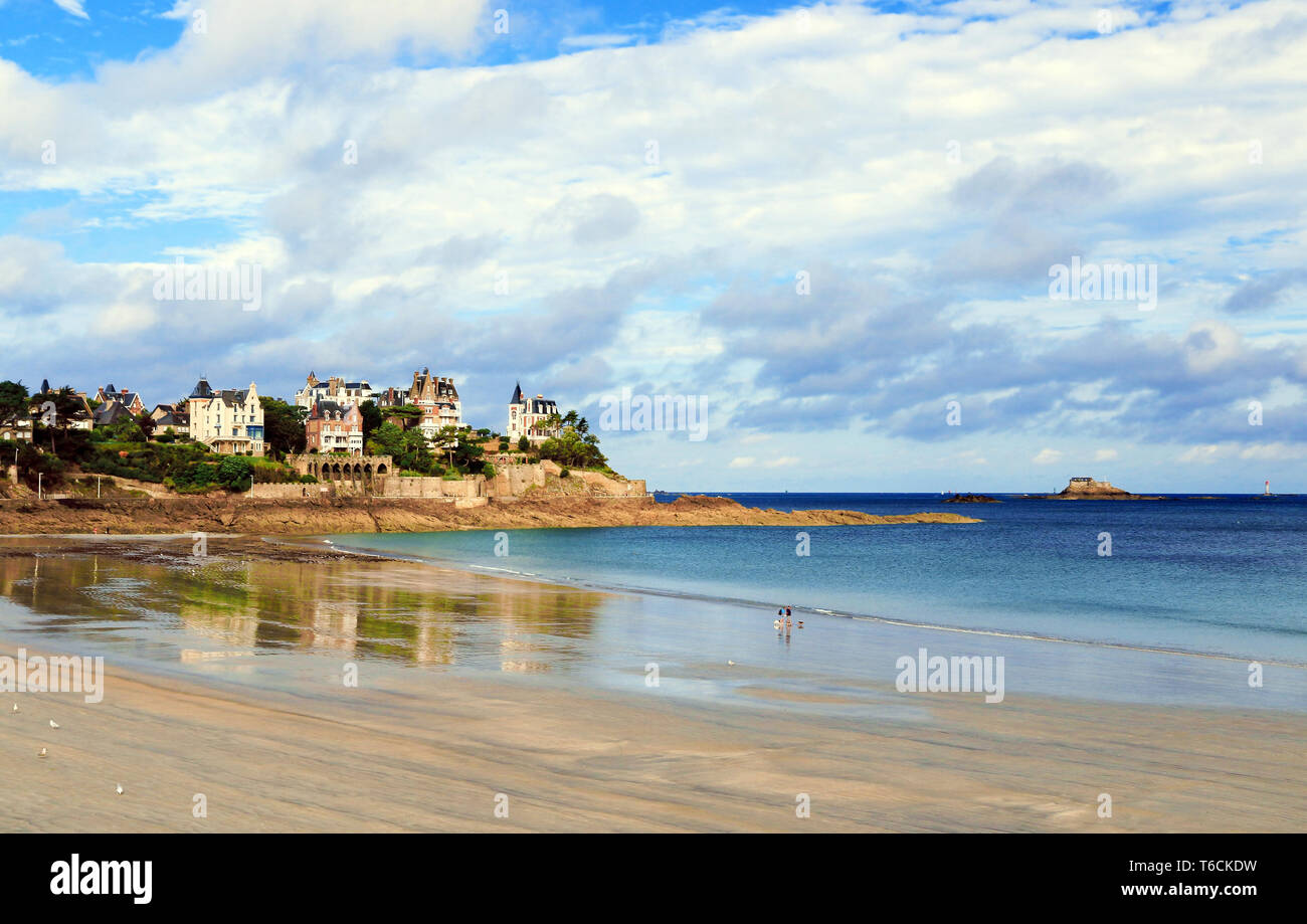 Dinard beach in Brittany. France Stock Photo - Alamy