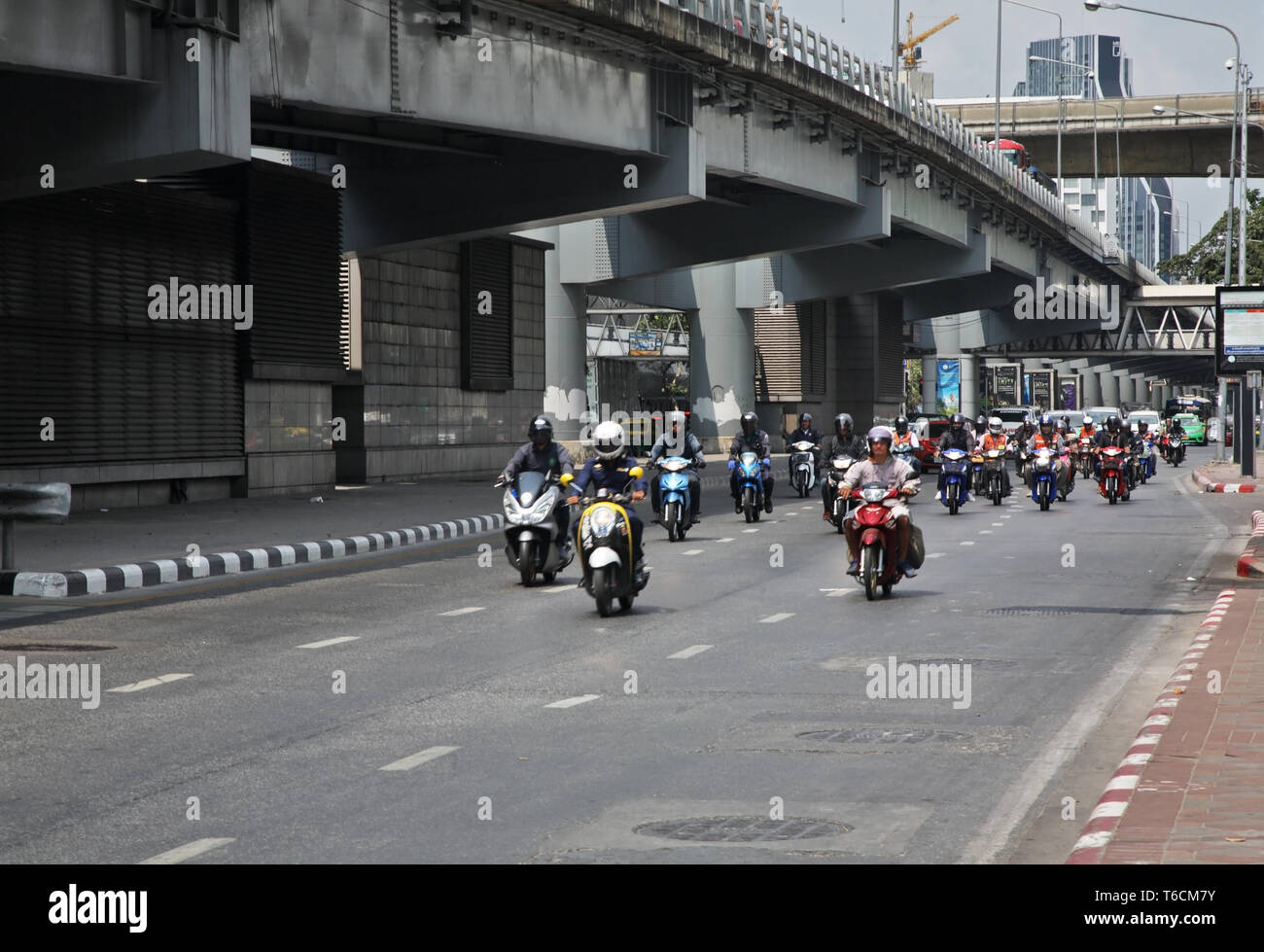 Rama IV road in Bangkok. Kingdom of Thailand Stock Photo - Alamy