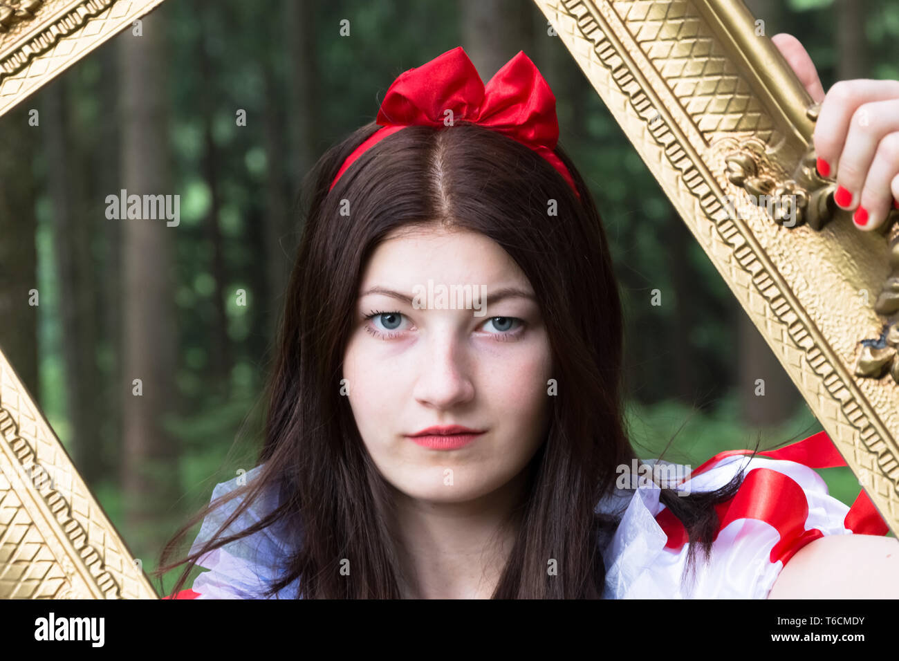 Horizontal long frame hi-res stock photography and images - Alamy