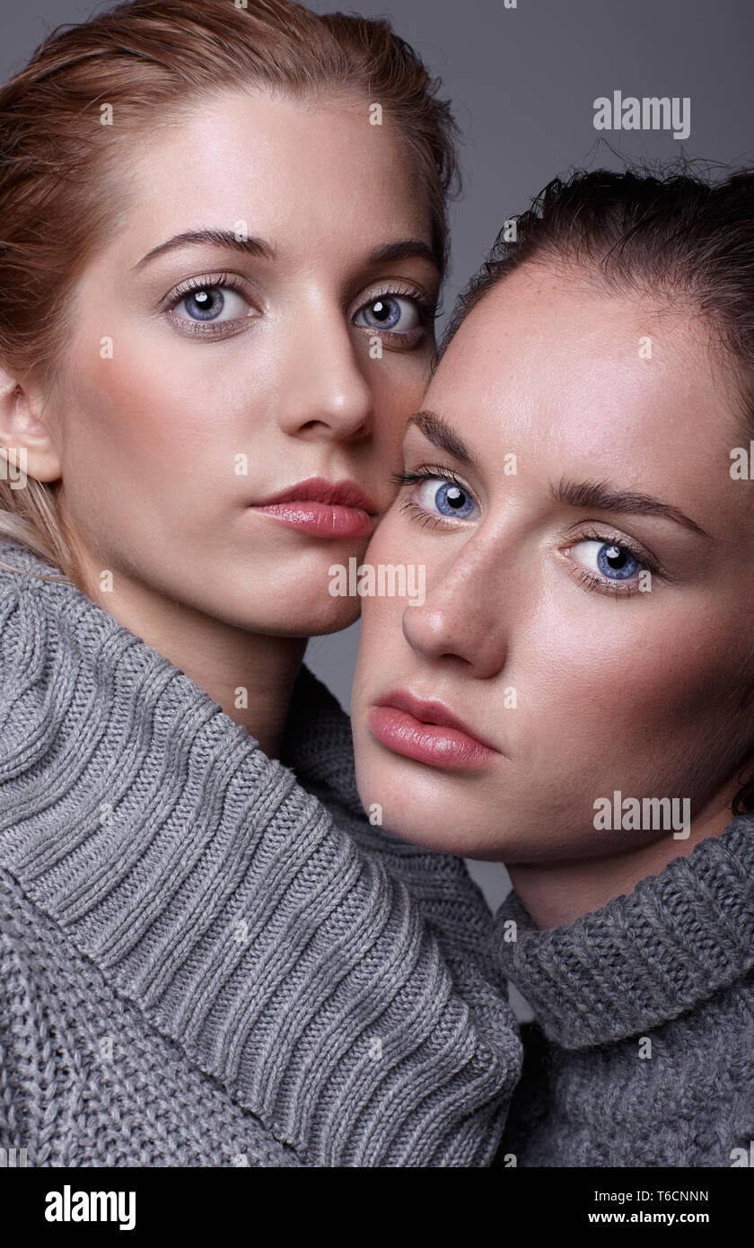 Pretty girls face side view hi-res stock photography and images - Alamy