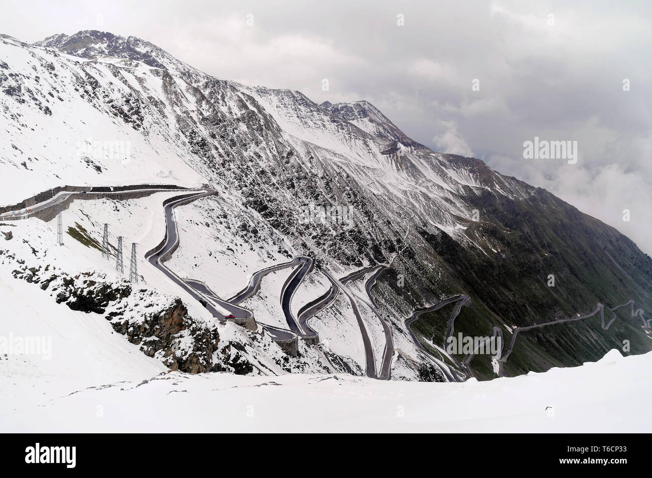 Stelvio pass and italy and car hi-res stock photography and images - Alamy