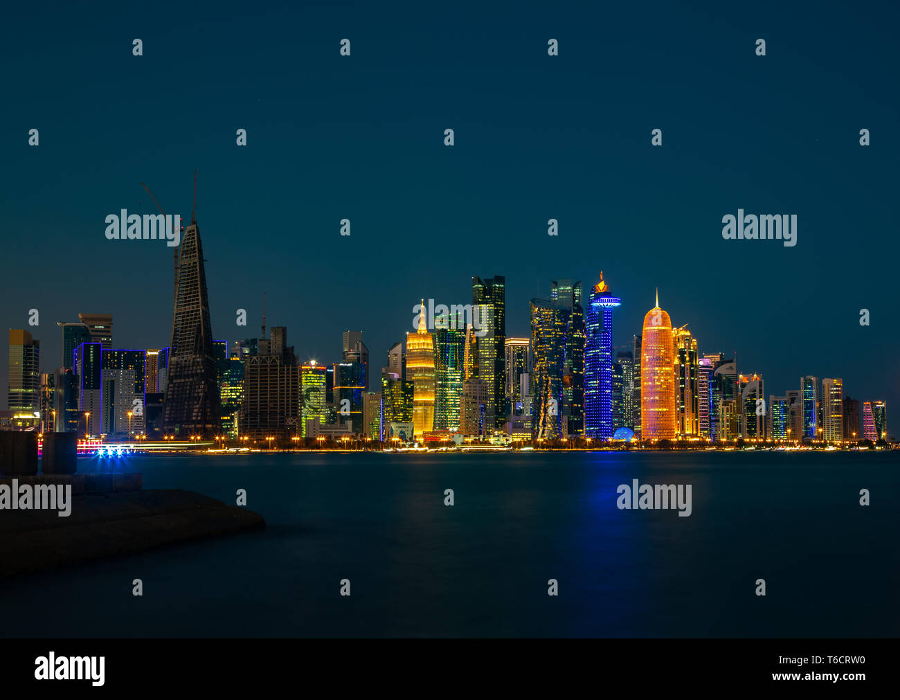 Panoramic doha skyline sunset hi-res stock photography and images - Alamy
