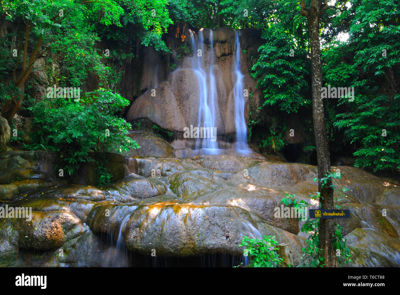 Beautiful waterfall wild jungle slow hi-res stock photography and ...
