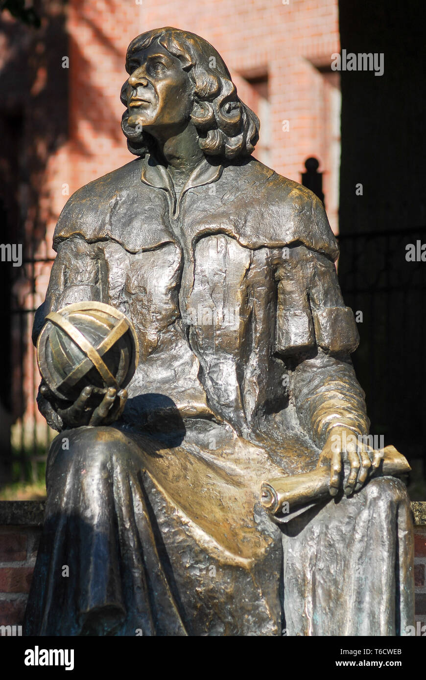 Monument to kopernik hi-res stock photography and images - Alamy