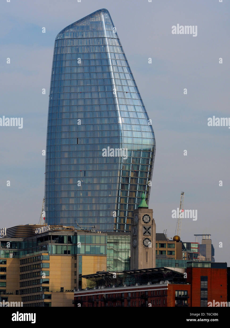 Oxo Tower, Sea Containers building & skyscraper apartment, London ...