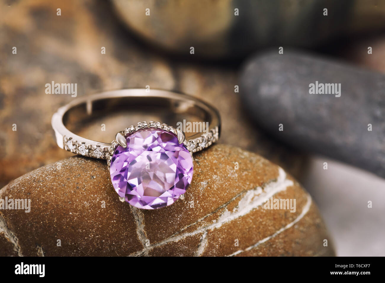Ring of stones hi-res stock photography and images - Alamy
