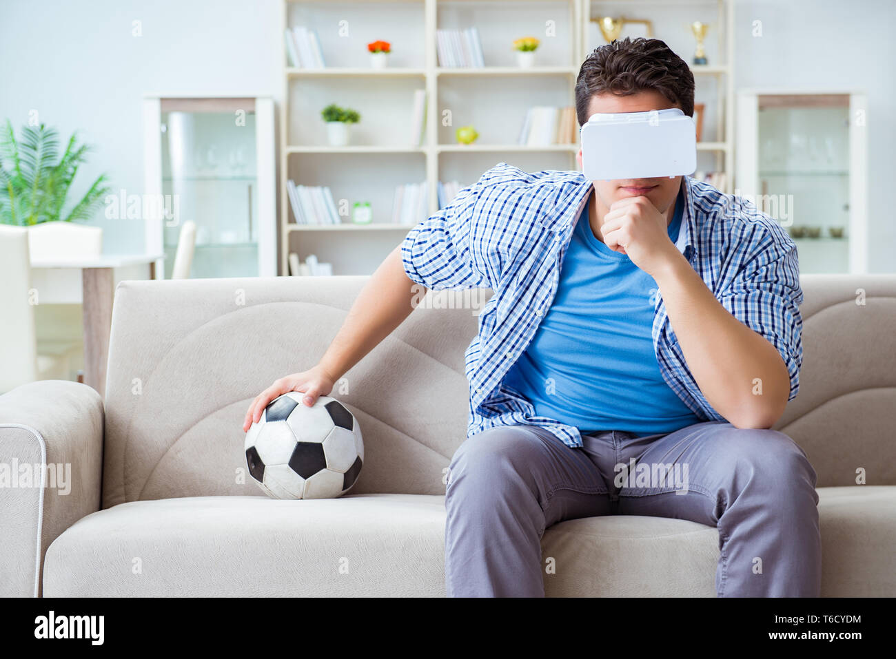 Man football virtual game hi-res stock photography and images - Alamy