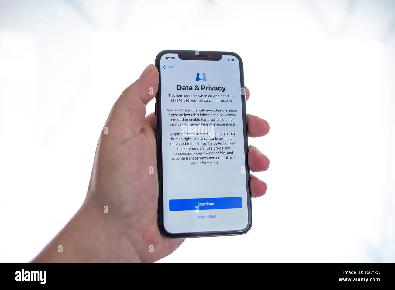 Apple Iphone XS Space Gray Screen with Data and Privacy Text Stock ...