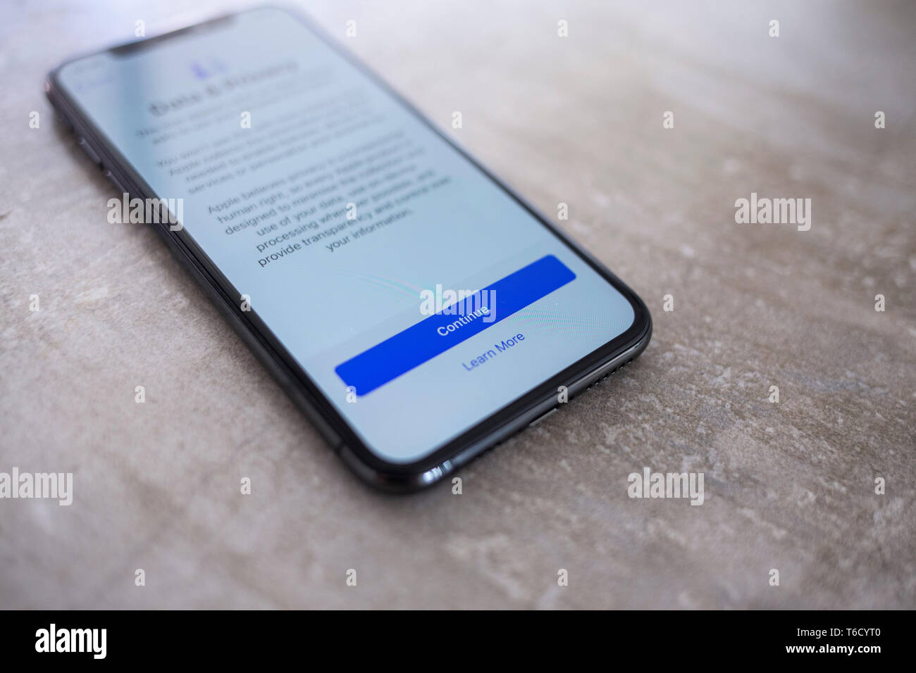 Continue button hi-res stock photography and images - Alamy