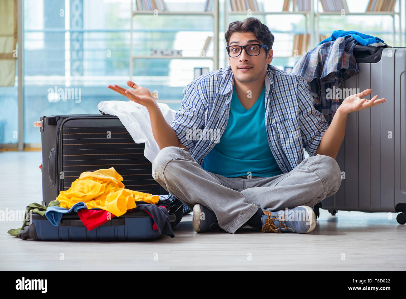 Luggage prep hi-res stock photography and images - Alamy