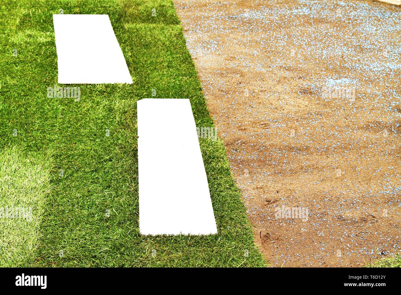 Lay on ground hi-res stock photography and images - Alamy