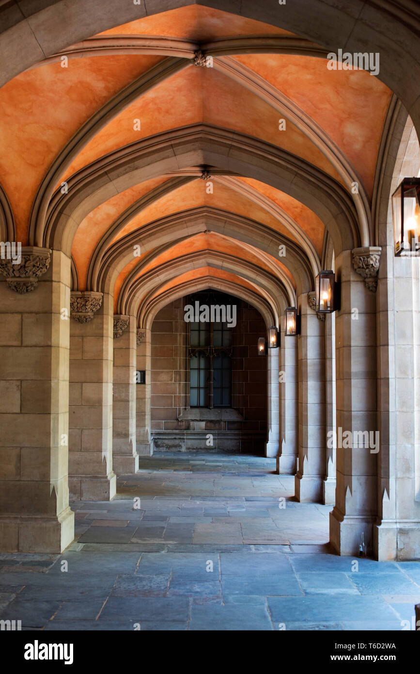 Gothic piers hi-res stock photography and images - Alamy