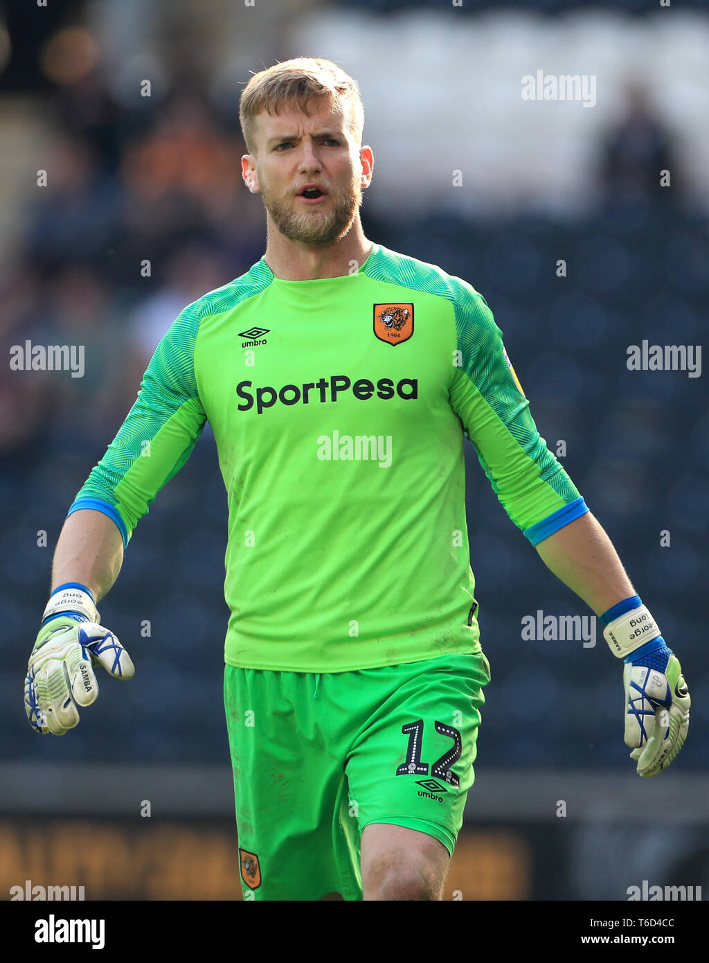 Sheffield united goalkeeper george long hi-res stock photography and ...