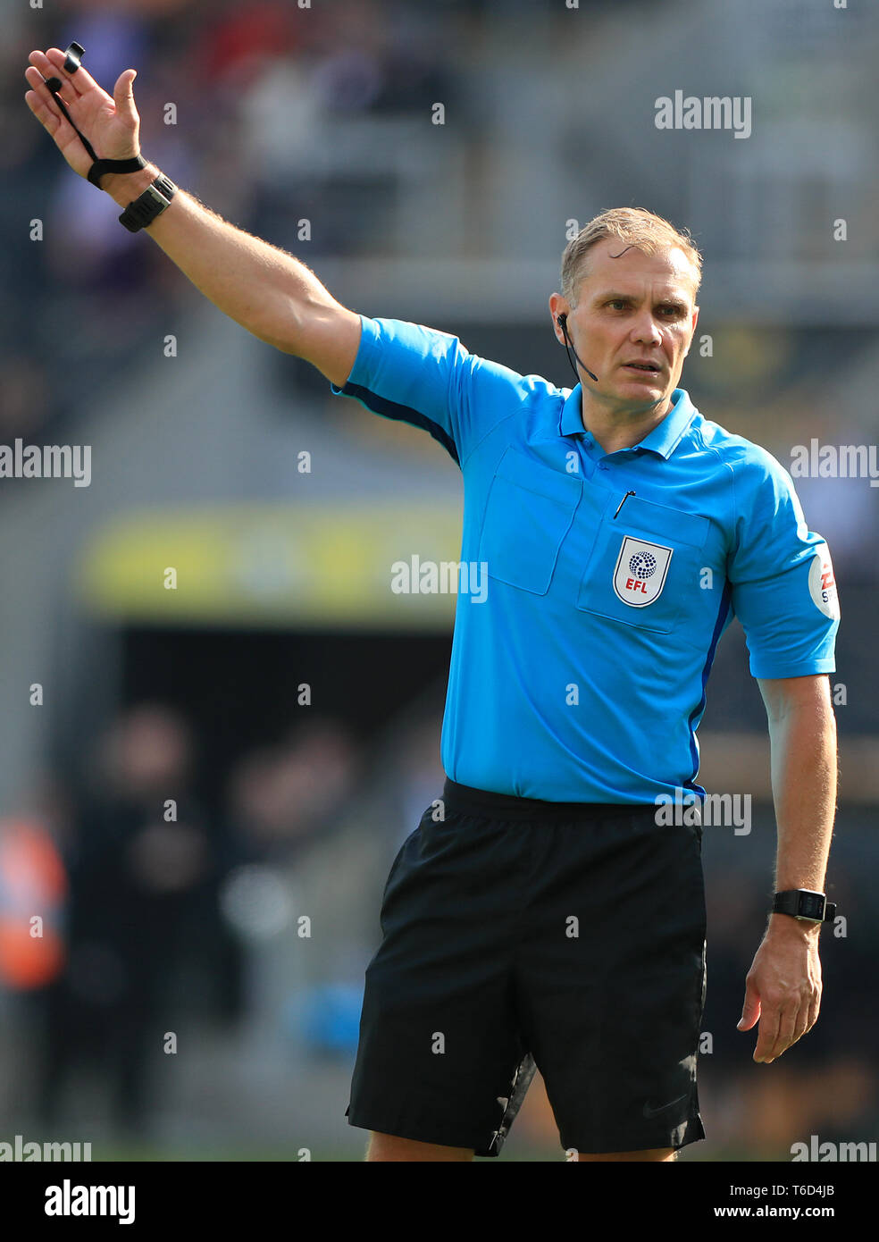 Graham scott referee hi-res stock photography and images - Alamy