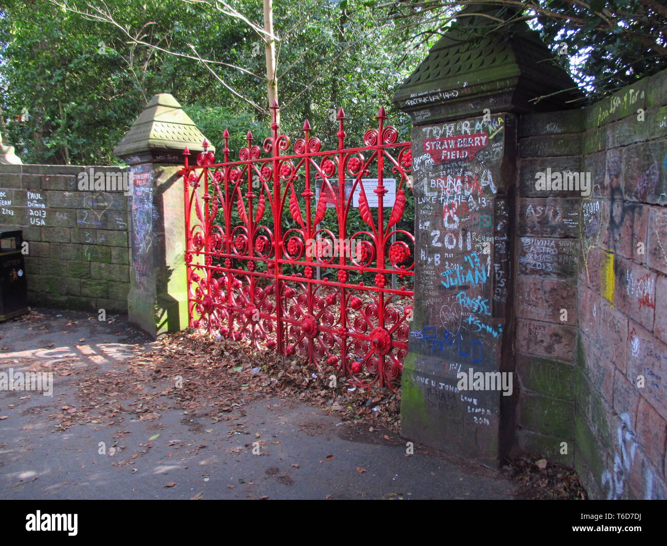 strawberry fields gates liverpool Stock Photo - Alamy