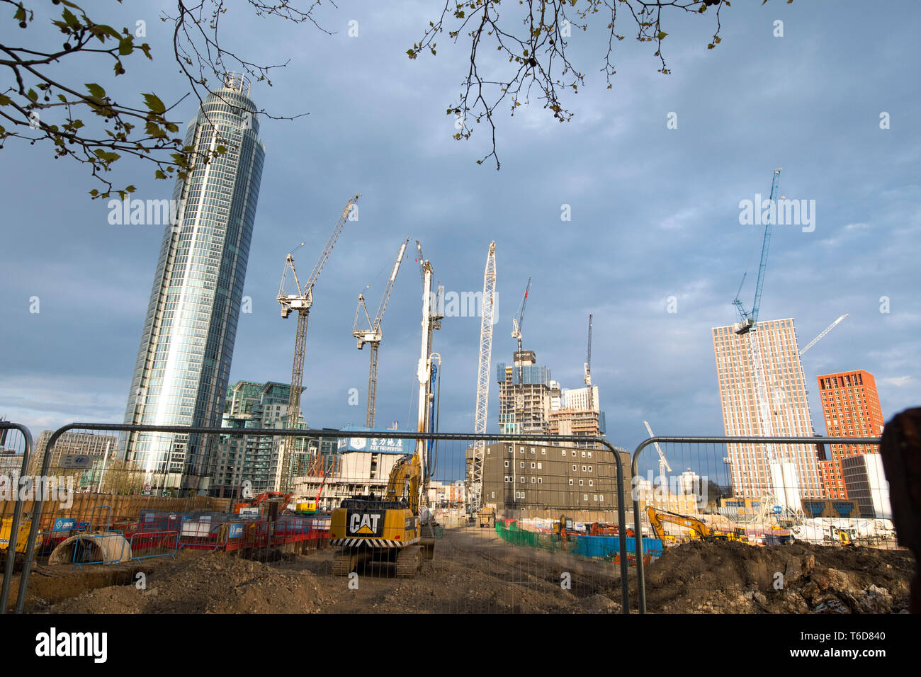Nine elms tower 2019 hi-res stock photography and images - Alamy